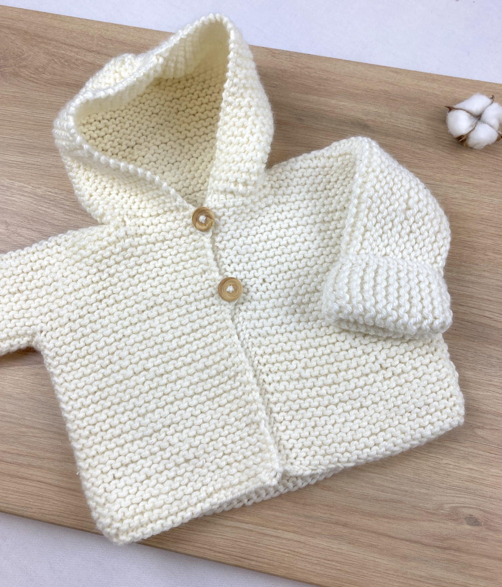 Tricot Paletot bébé avec Capuche - Les aiguilles de Lulu