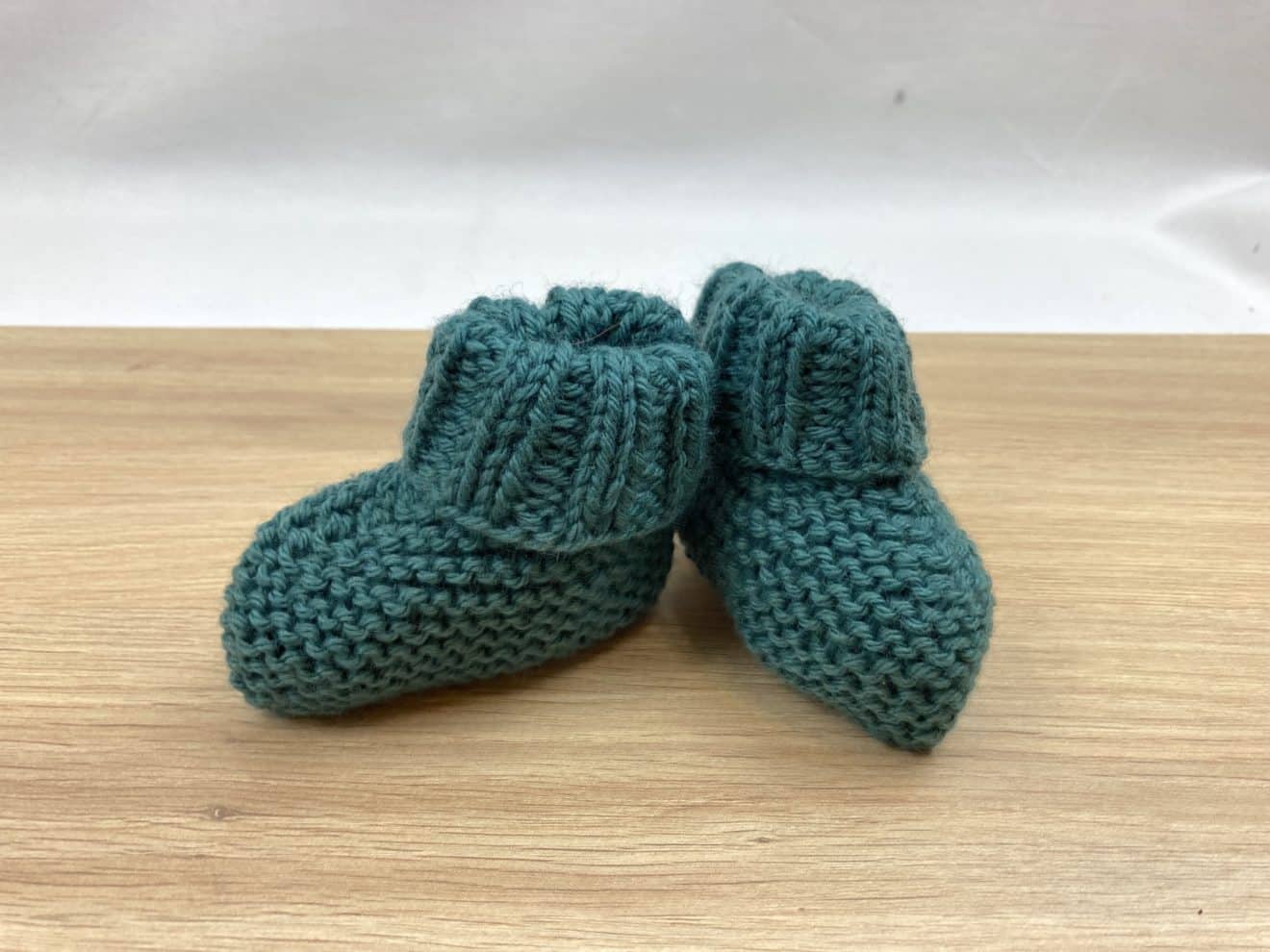 Chaussons bébé facile au tricot - Les aiguilles de Lulu